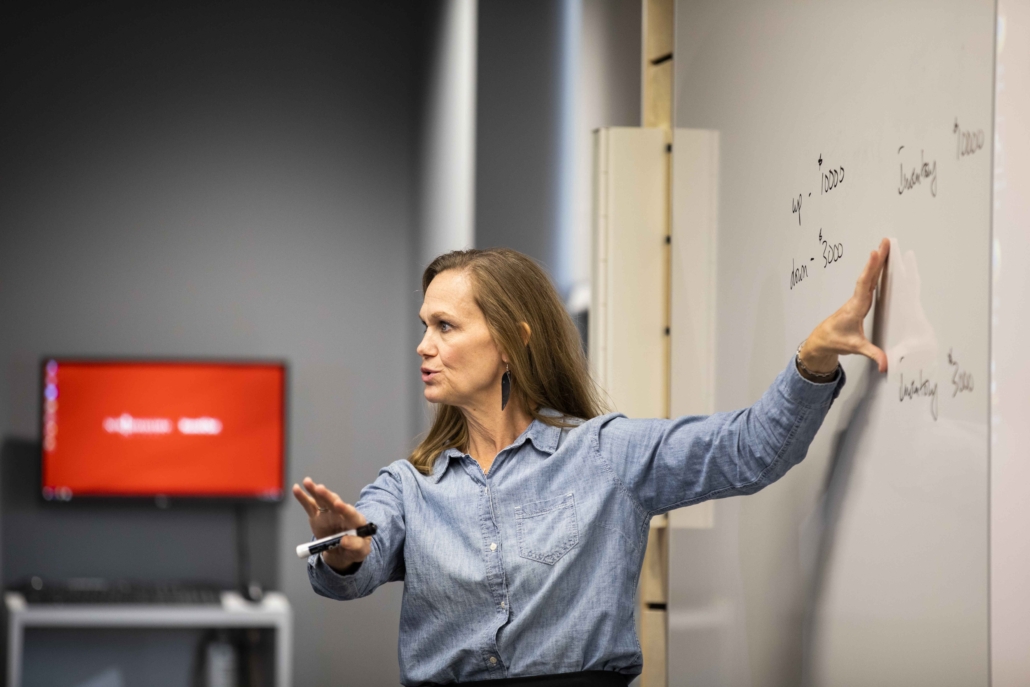 Accounting professor receives Northwestern Teaching Excellence Award ...